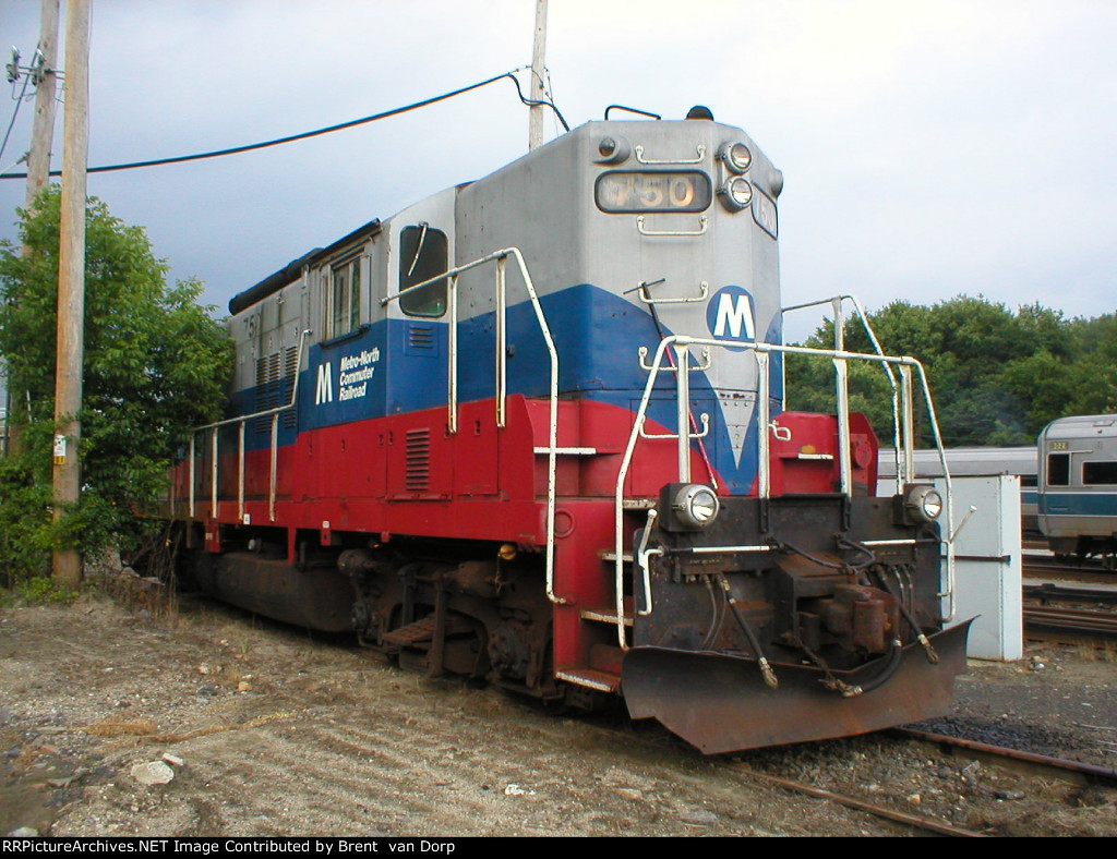 MNCR 750 idles away in Brewster yard